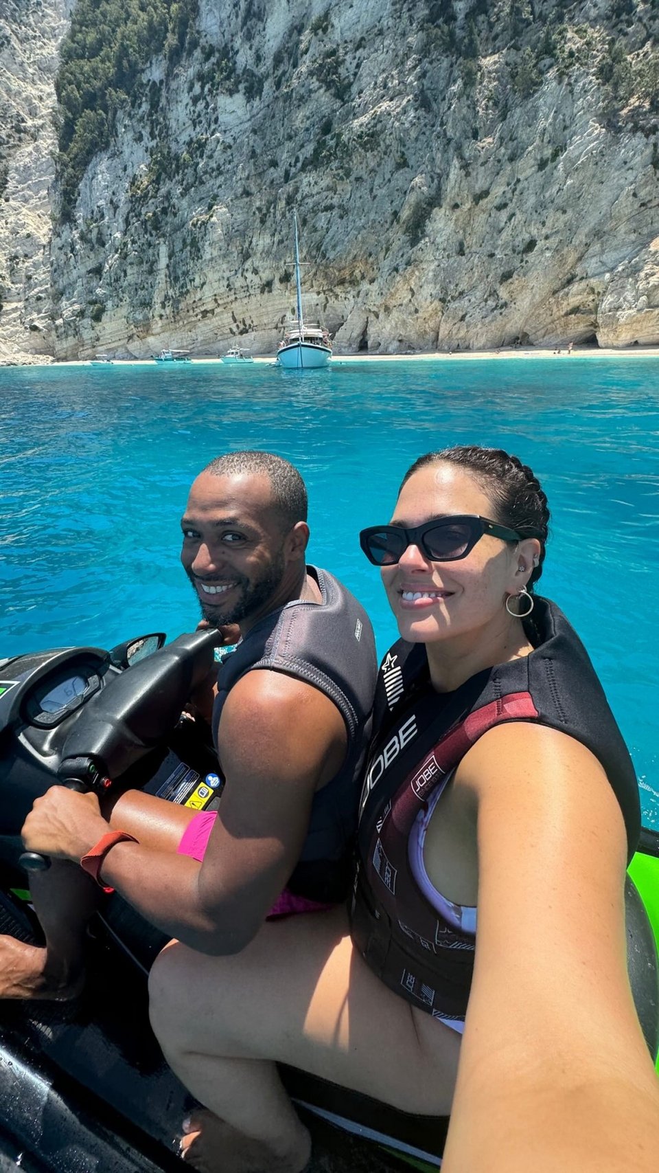 Άσλεϊ Γκράχαμ: Το καλοκαίρι του plus size μοντέλου στη Κεφαλονιά [εικόνες] - iefimerida.gr